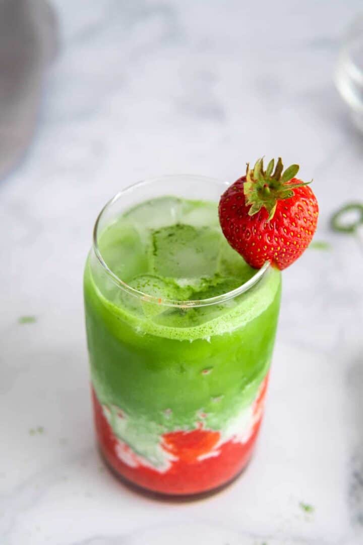 How To Make Strawberry Matcha Latte - Salt & Spoon