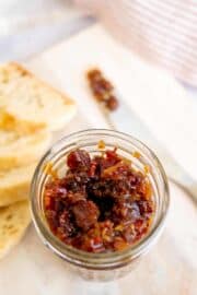 Maple Bacon Onion Jam Recipe - Salt & Spoon