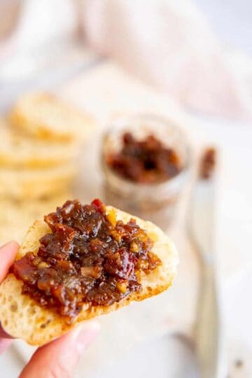 Maple Bacon Onion Jam Recipe - Salt & Spoon